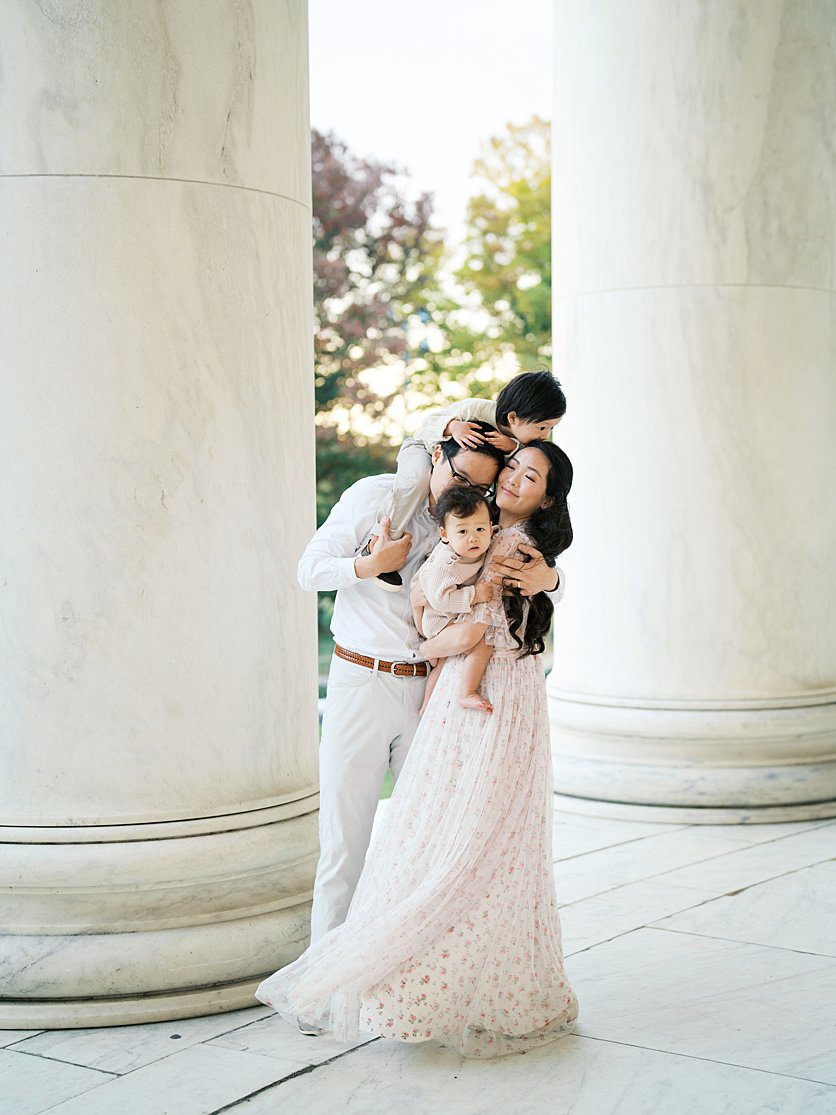 Jefferson Memorial Family Photos in DC - Marie Elizabeth Photography
